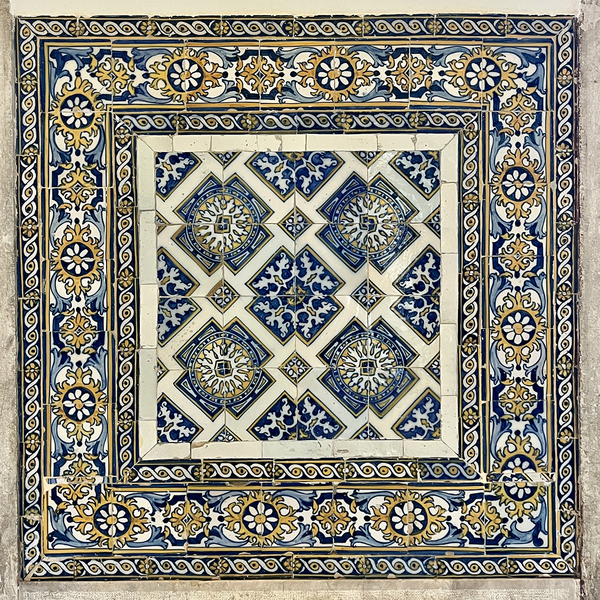 Exploring the Rich History and Beauty of Portuguese Azulejos - Coloring ...